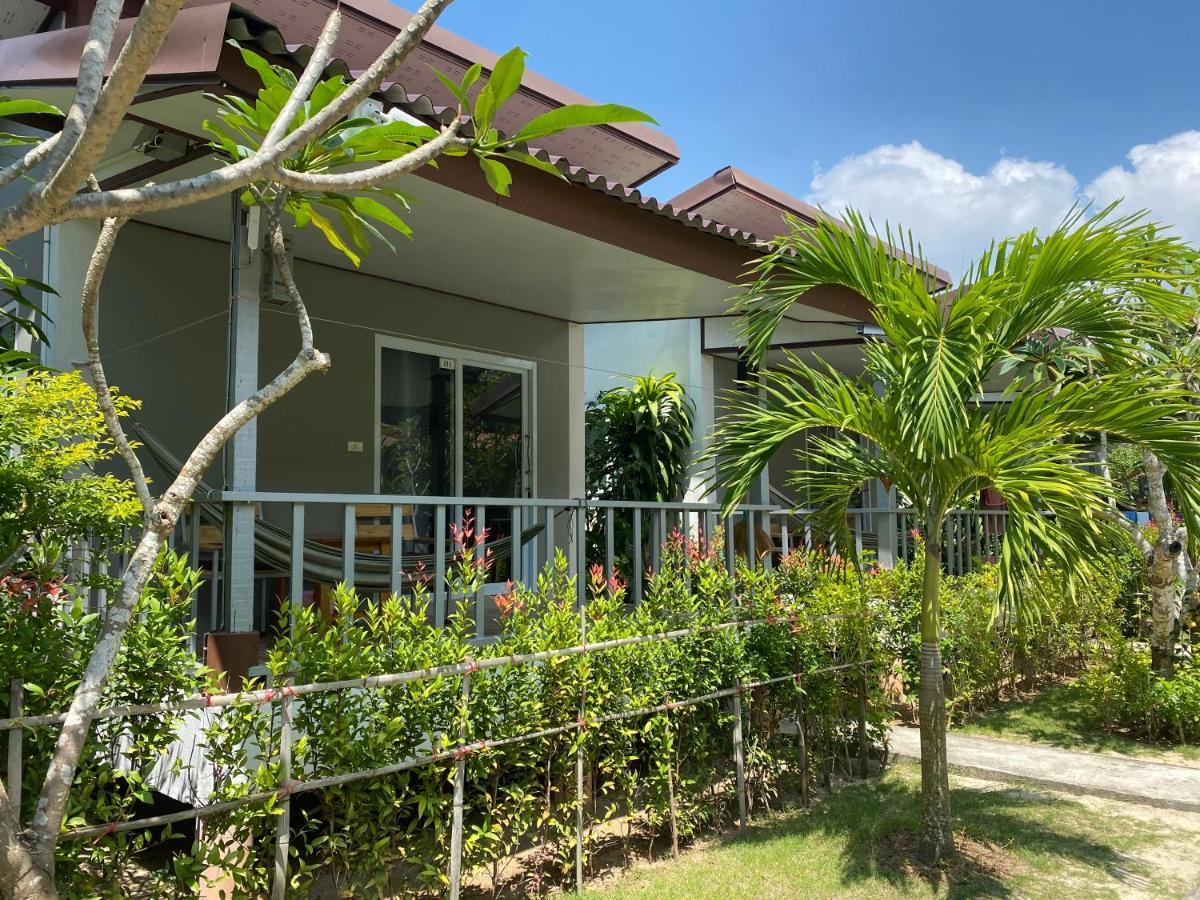 CHEEVA BEACH RESORT, БААН-ТАЙ